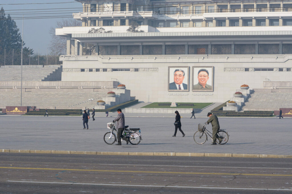 Kim Il Sung Square | Uri Tours